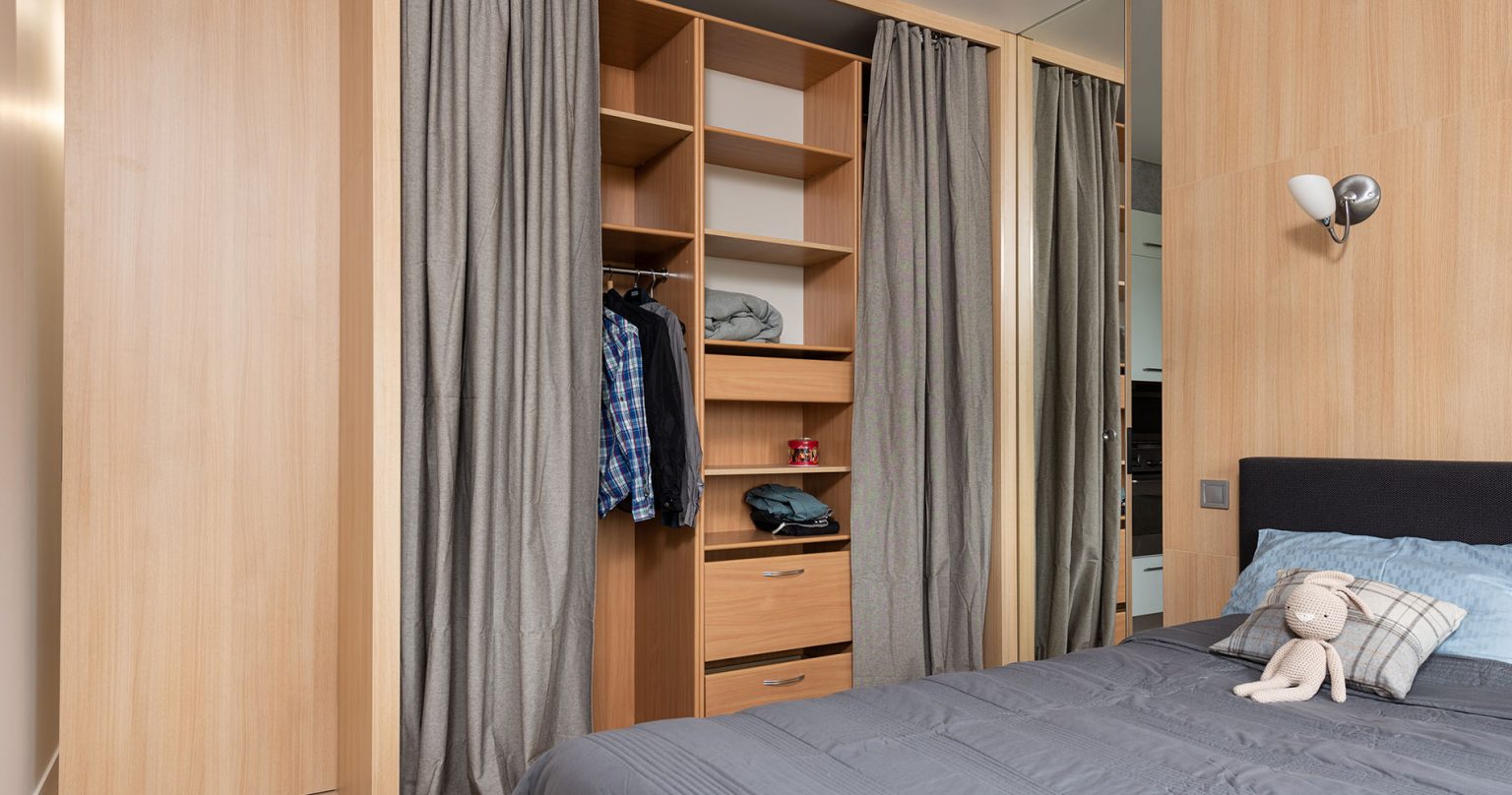 Top 15+ Stylish Wardrobes With Drawers' Designs Ideas