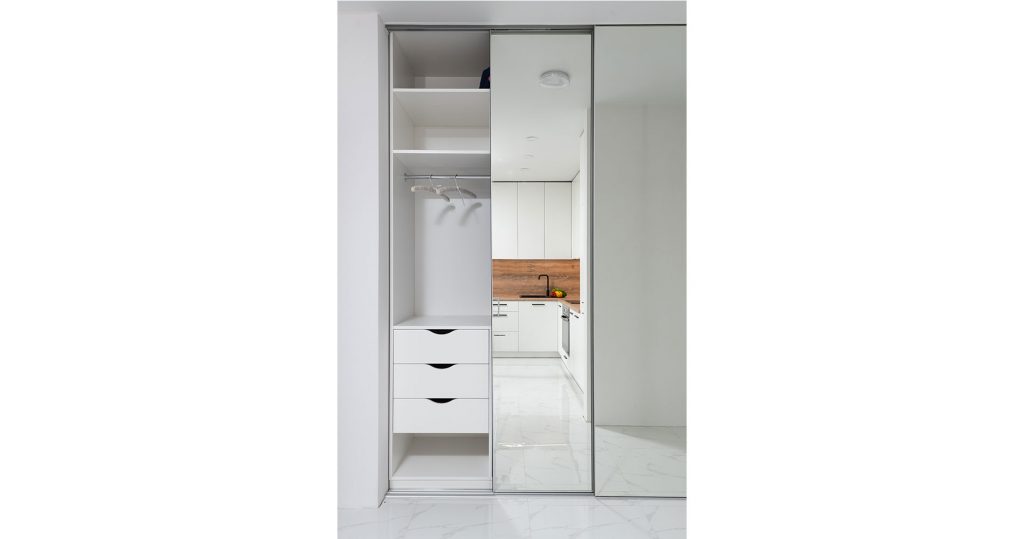 Top 15+ Stylish Wardrobes With Drawers' Designs Ideas