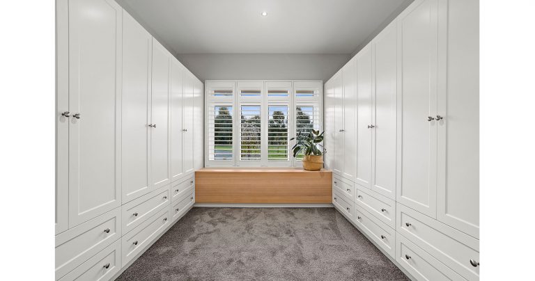 Top 15+ Stylish Wardrobes With Drawers' Designs Ideas